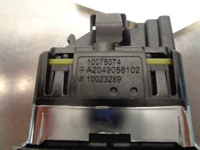 MERCEDES-BENZ GLA CLASS 2018 Electric Window Switch N/S/F A2049058102 ...